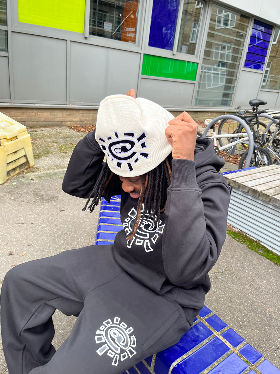 reversible embroid @sun beanie - white/black – always do what you should do